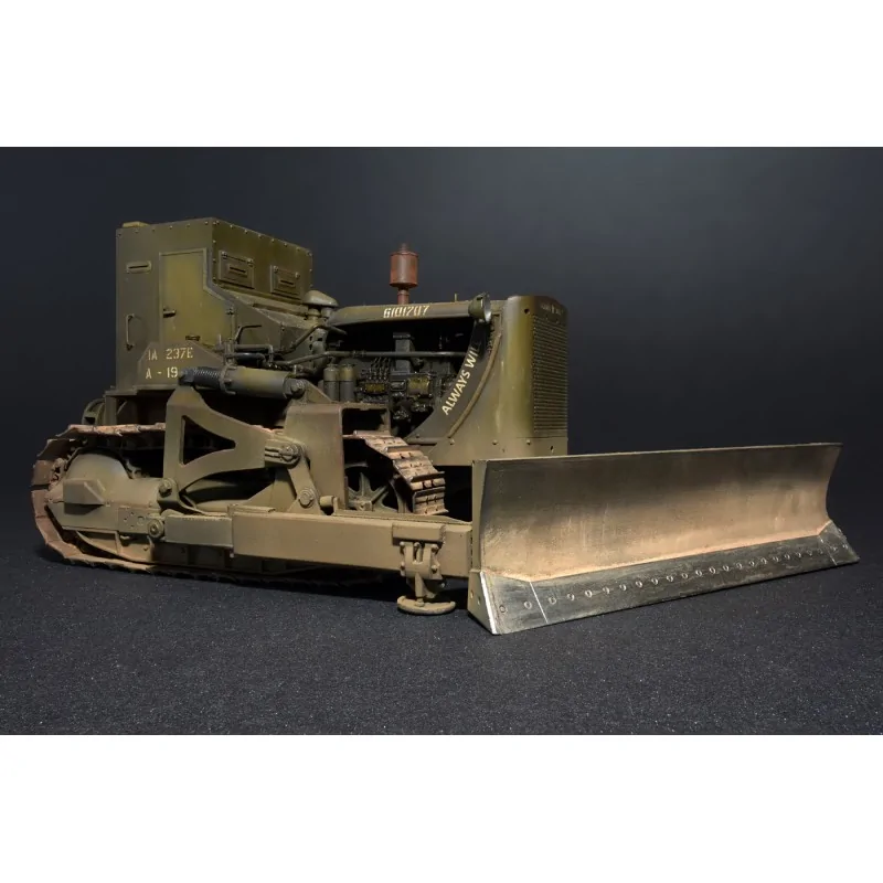 U.S. ARMOURED BULLDOZER